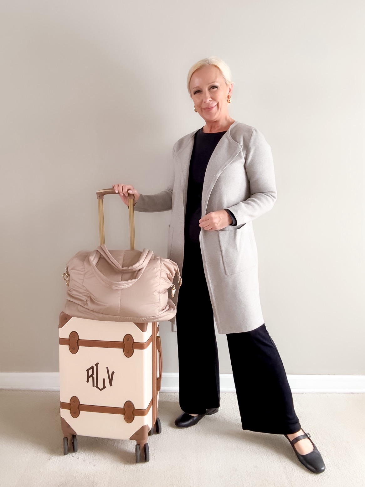 Three Types of Travel Outfits – Midlife Posh Closet
